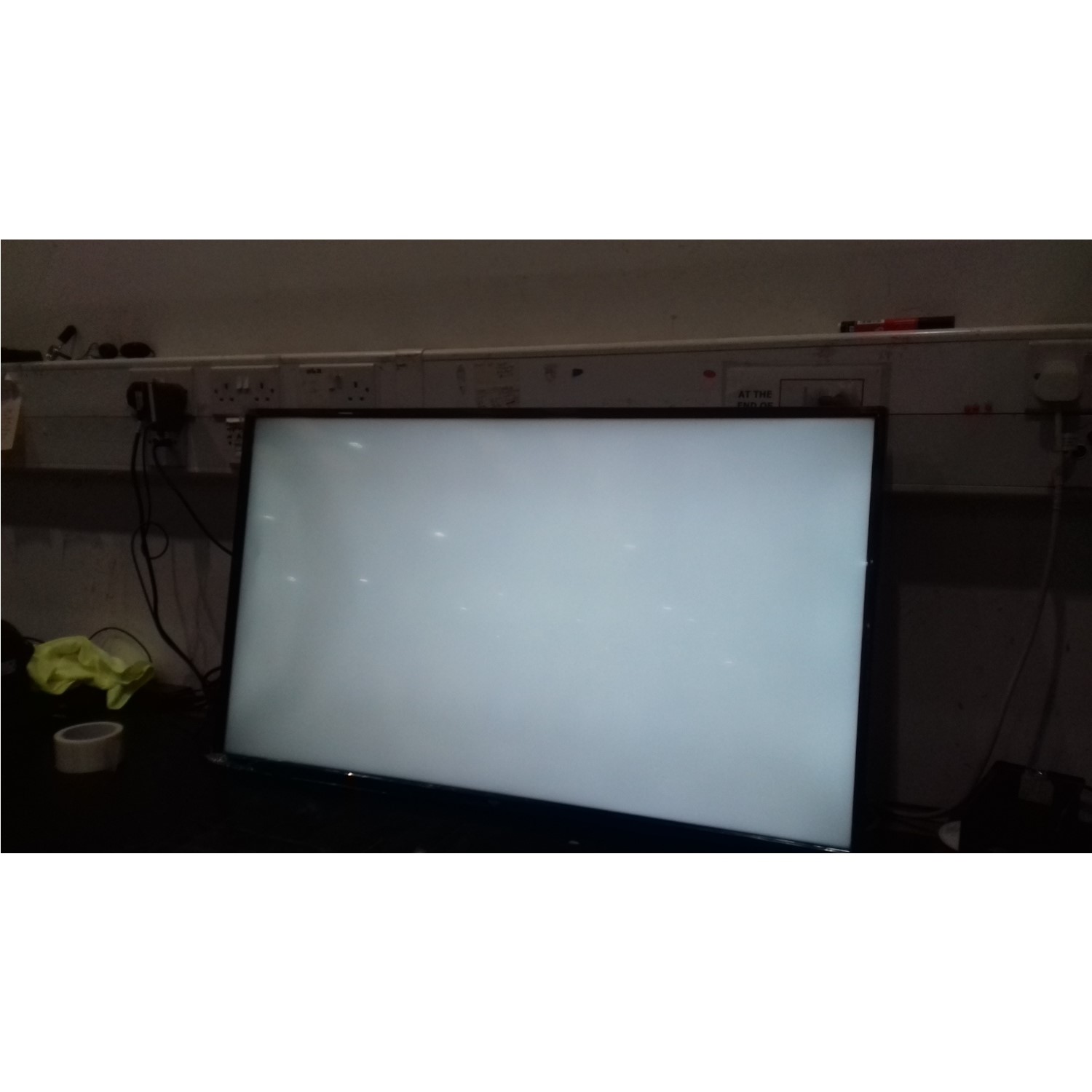 Refurbished Bush 43" 1080p Full HD LED Freeview Smart TV - Laptops Direct