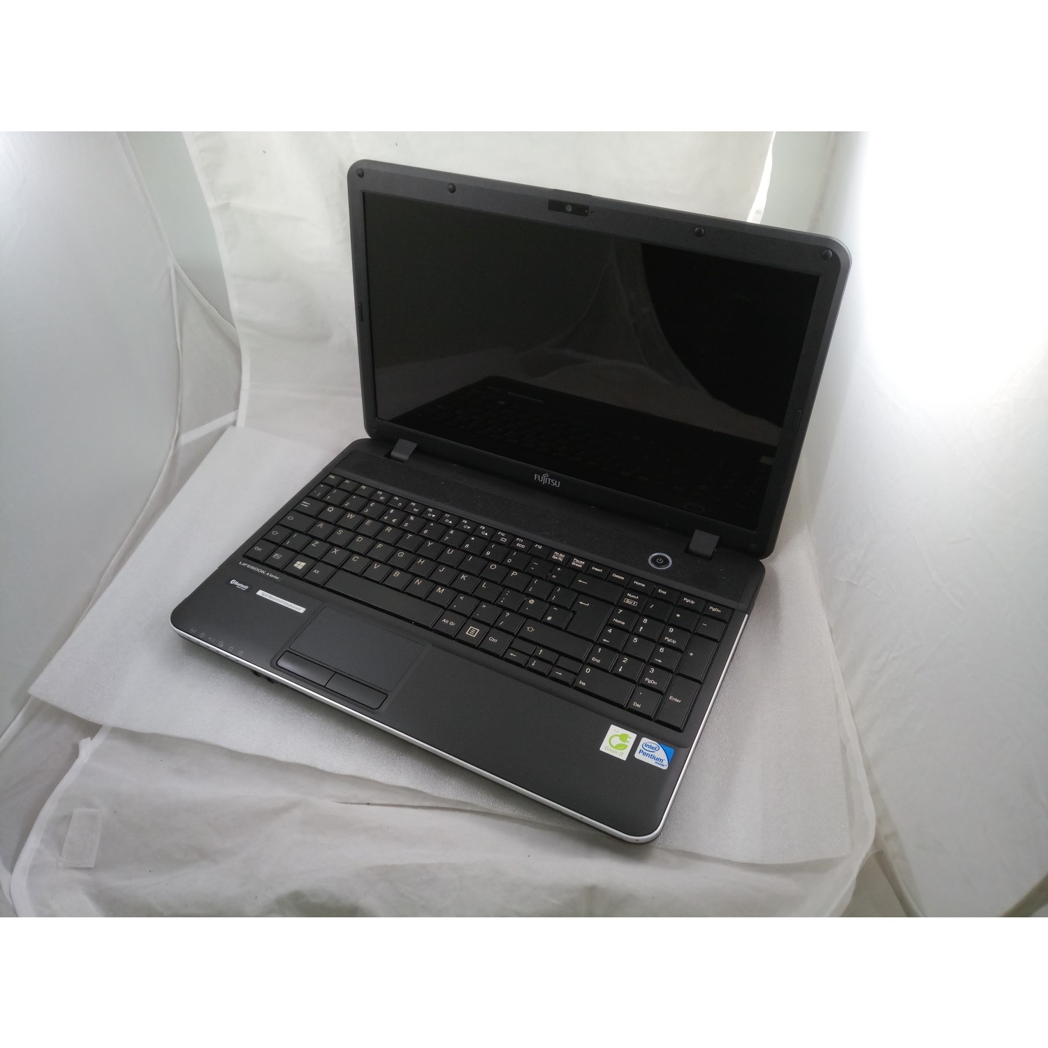 Refurbished Fujitsu Lifebook AH512 Pentium B960 4GB 500GB Windows 10 15 ...