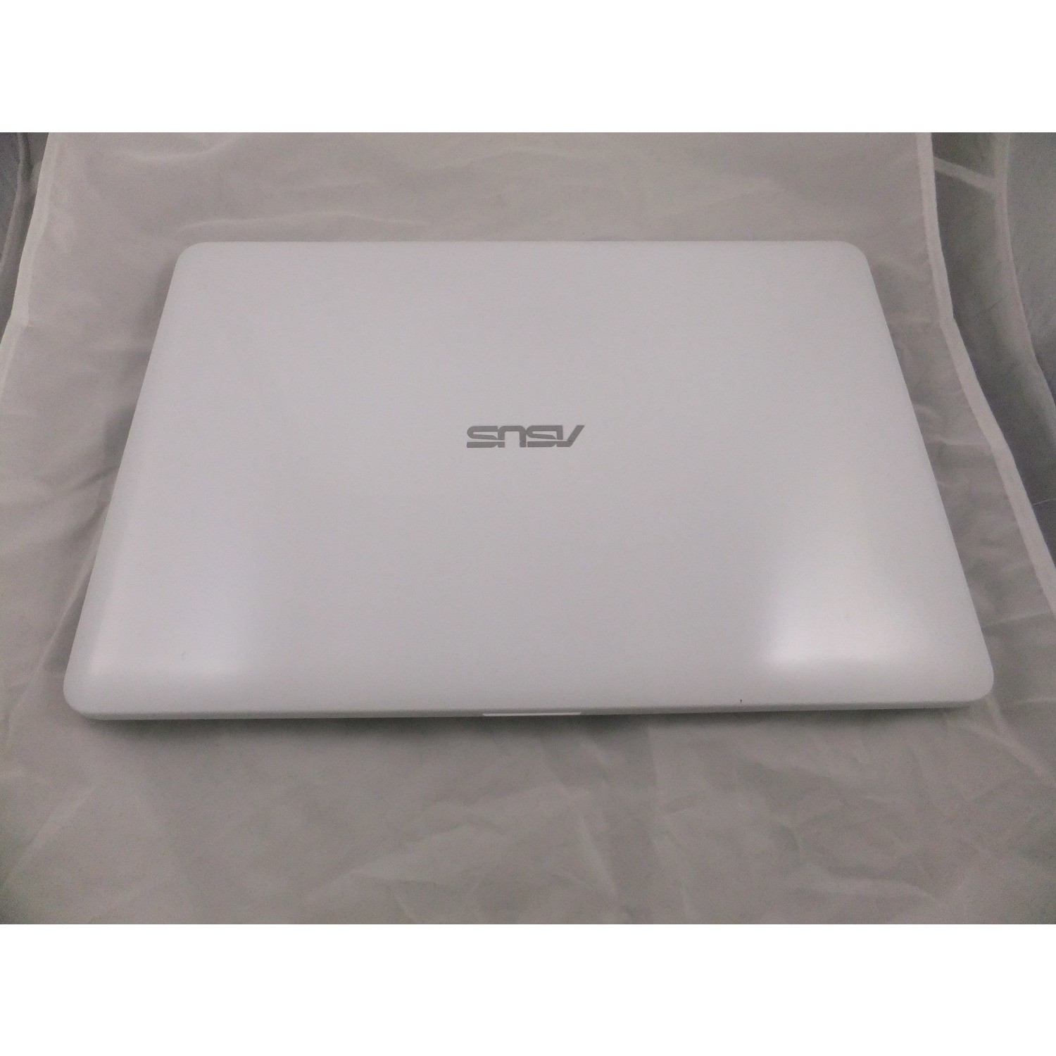 Pre-Owned Asus A540L 15.6" Intel Core i3-5005U 2GHz 4GB 1TB DVD-RW Windows 10 Laptop in White ...