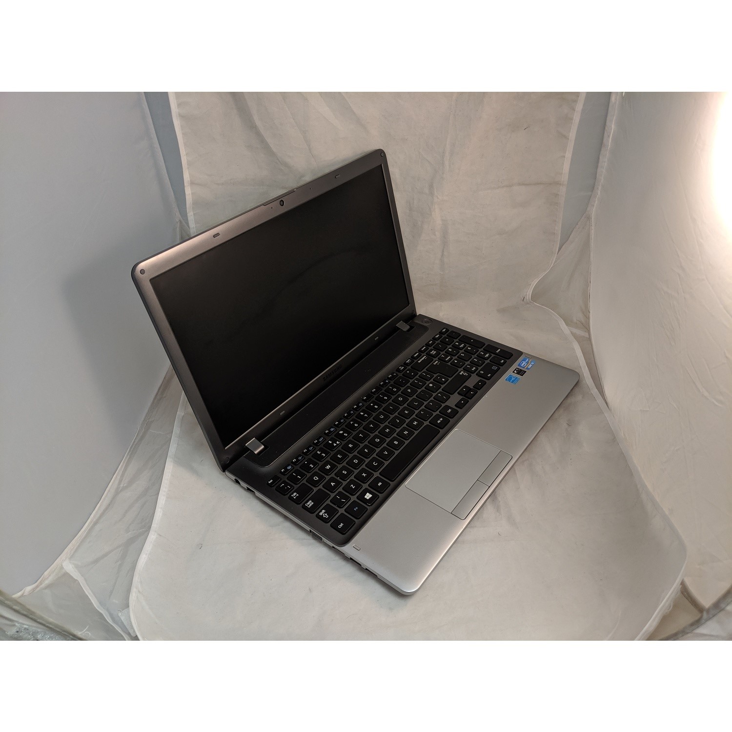 Refurbished Samsung 350V Core i3 6GB 500GB 15.6 Inch DVD-RW Windows 10 ...