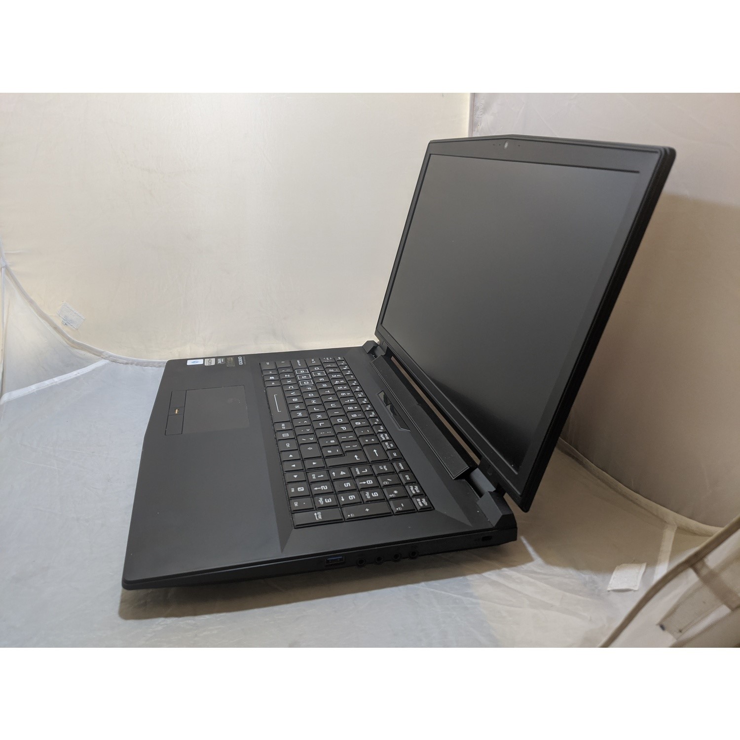 Refurbished Clevo P7XXDM-G Core i5 6600 16GB 256GB & 720GB GTX 980M 17. ...