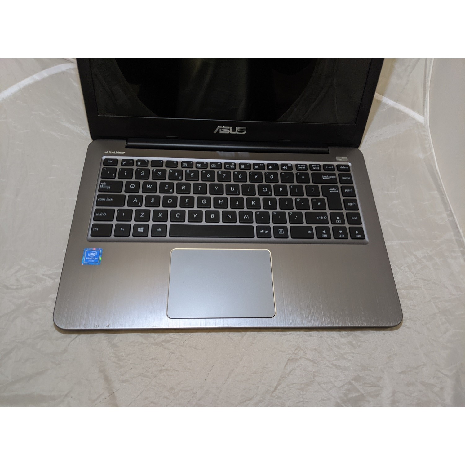 Refurbished Asus E403S Celeron N3700 2GB 32GB 14 Inch Windows 10 Laptop ...