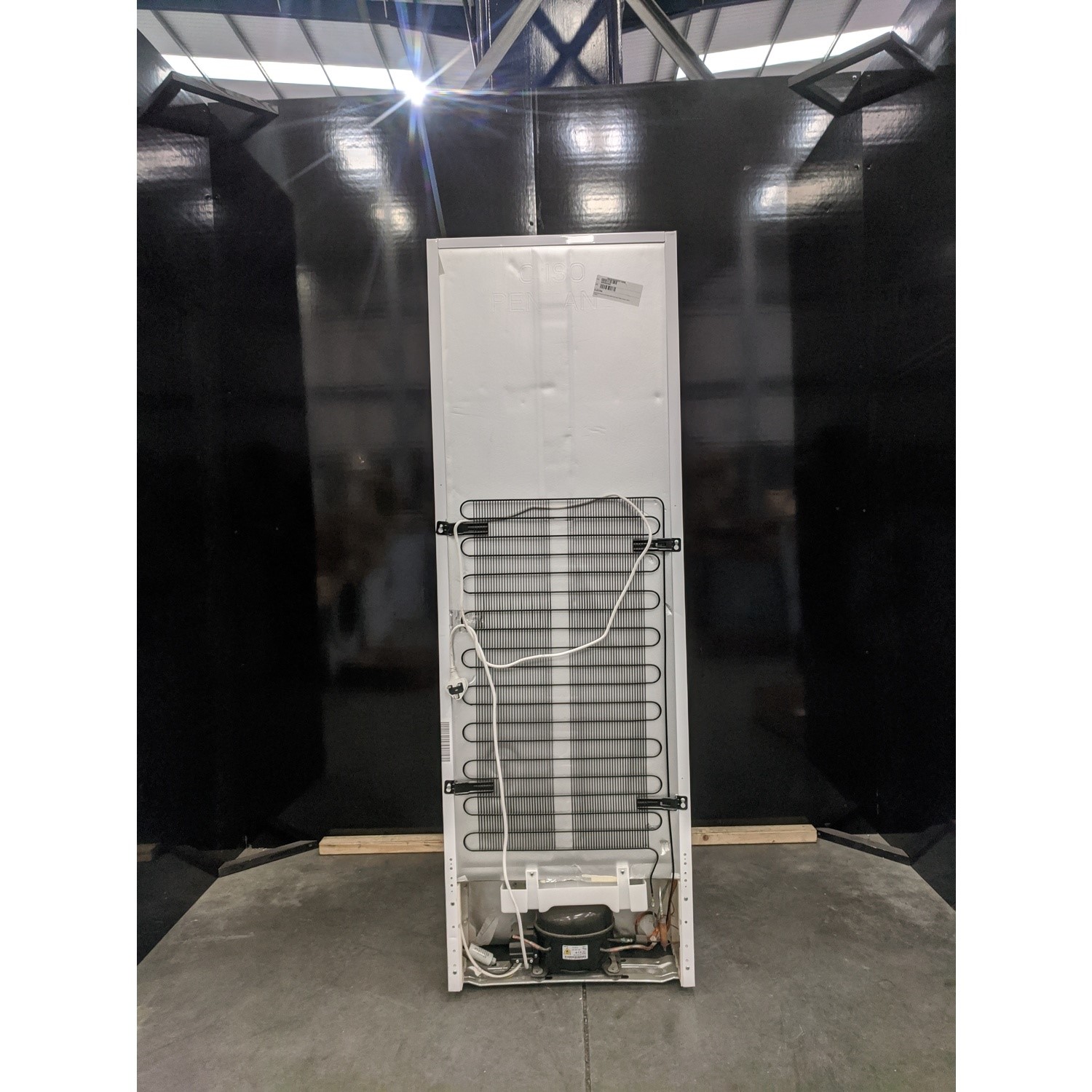 Refurbished OEM ECFF165W Freestanding 237 Litre 50/50 Frost Free Fridge ...